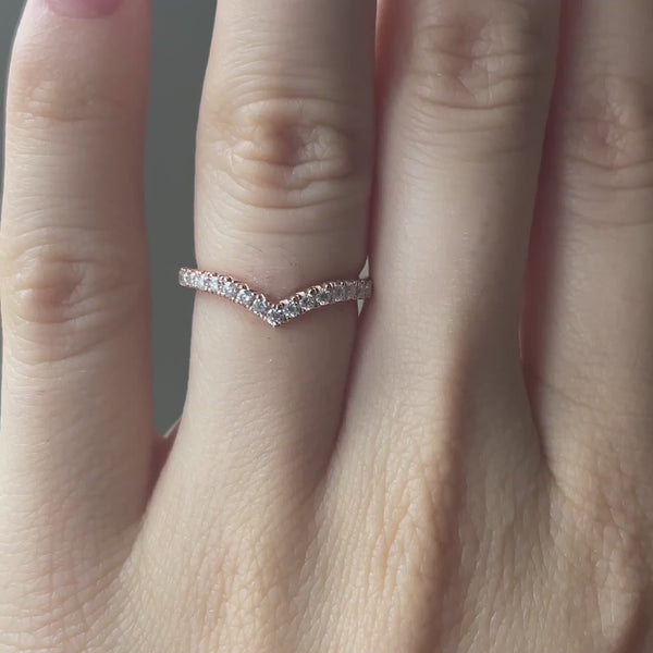 Chevron Style Round .55ct.tw Diamond Wedding Band Quorri